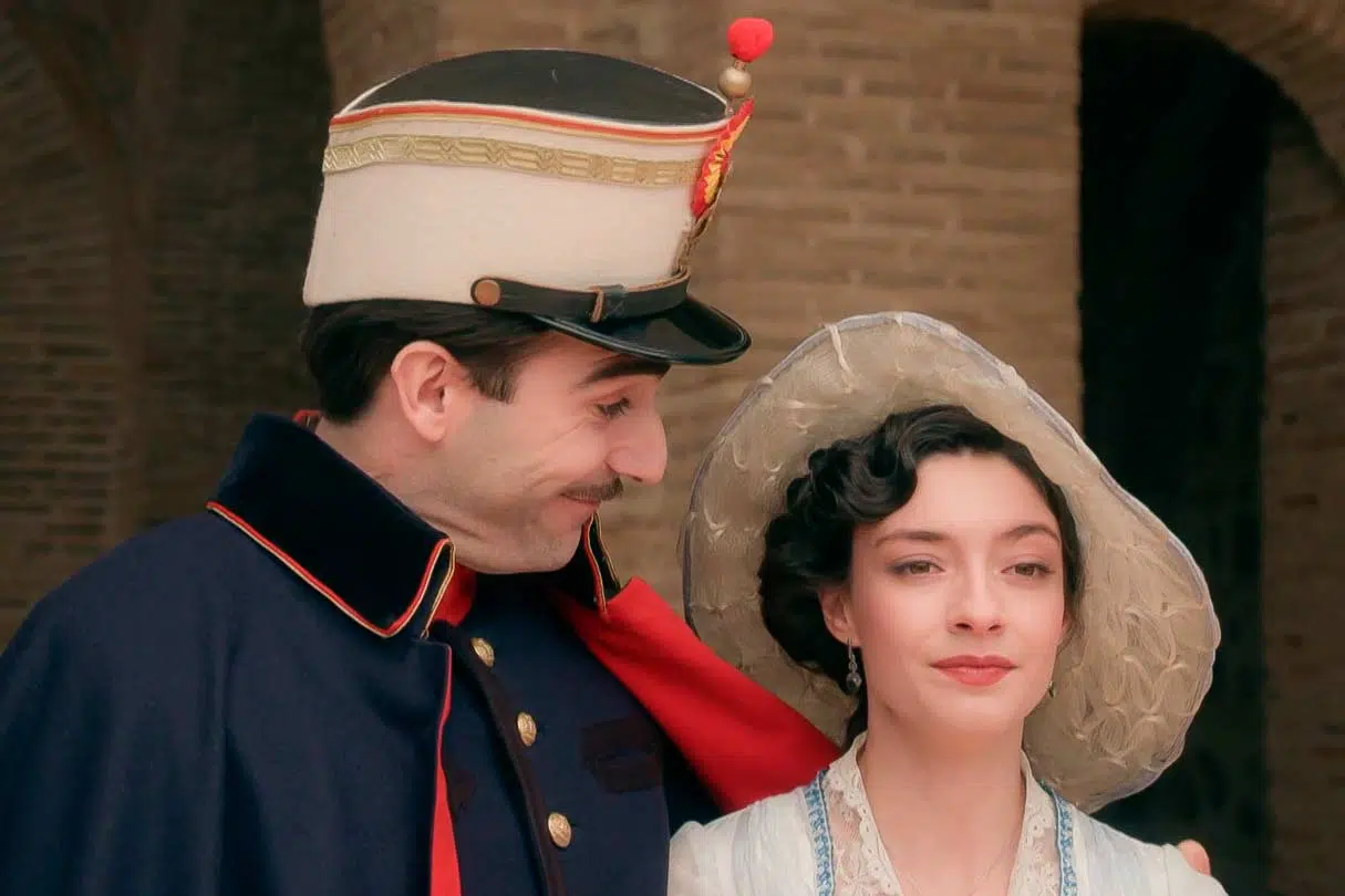 ‘La Promesa’: Lorenzo sentencia el futuro de Ángela (Mejores momentos ...